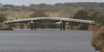 Tom cannot paint Weaver bridge